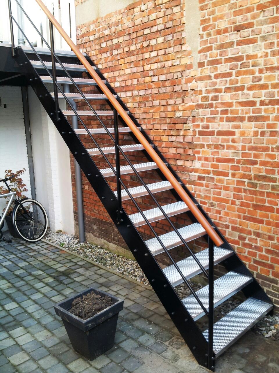 Stalen trappen - Duurzame en stijlvolle Oplossingen - Trabo - Trabo B.V.